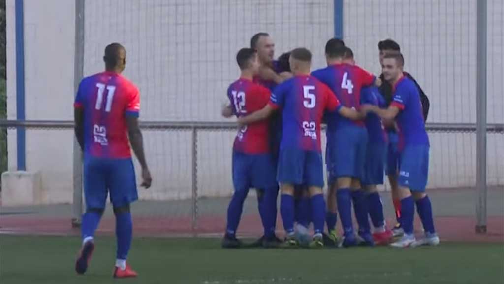 Primera victòria del Santa Bàrbara que remunta el gol matiner del ...